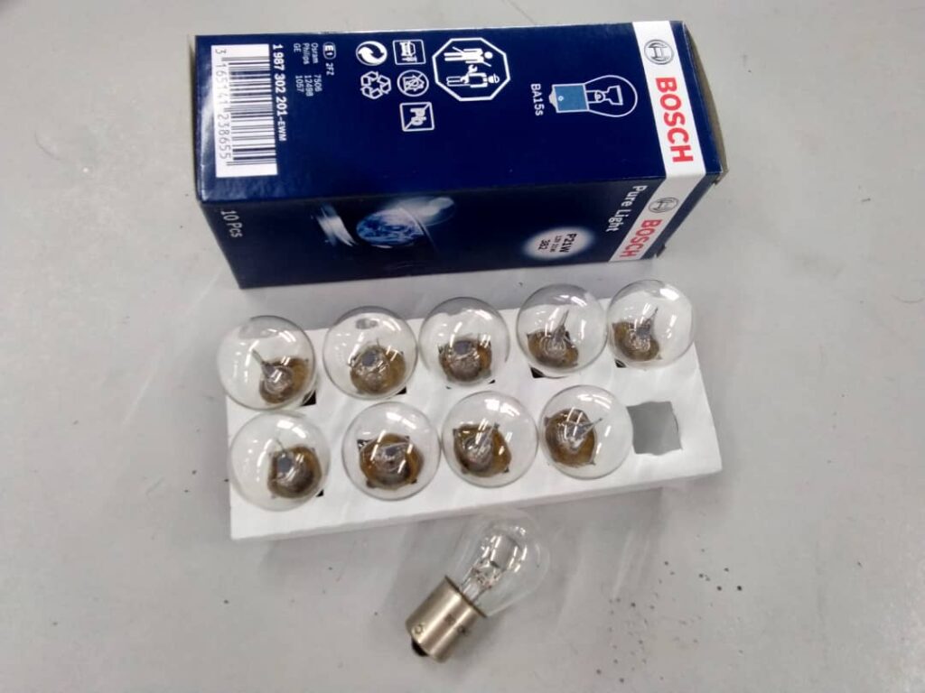 BOSCH BULBS P21W 12V 21W 1987 302 201 | Pacific Transmission